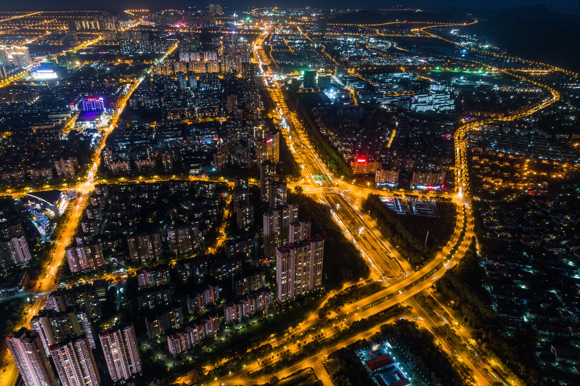 Illuminazione stradale a LED: esempi in Italia e nel mondo • Lumi